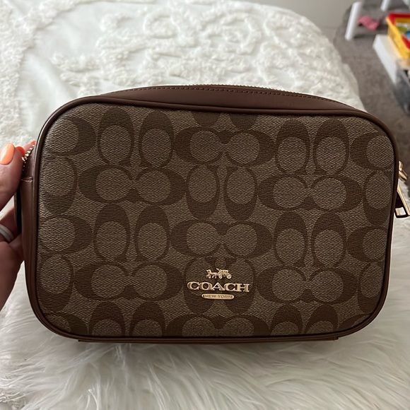 Coach | Bags | Coach Jamie Signature Brown Camera Crossbody Purse ...